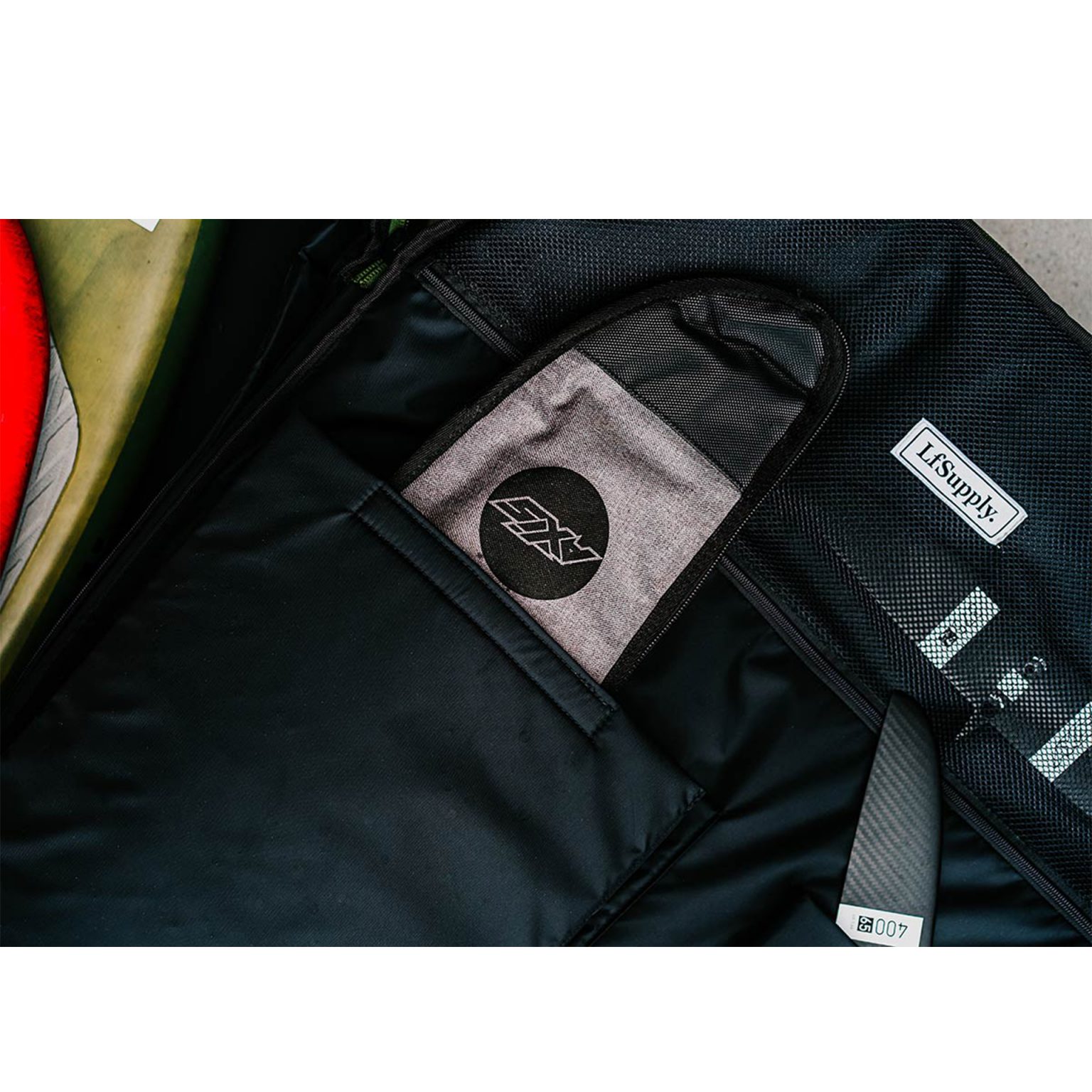 Larry Foiler Ultimate Foilboard Roller Travel Bag 5’4 (Wheely) - Stand ...